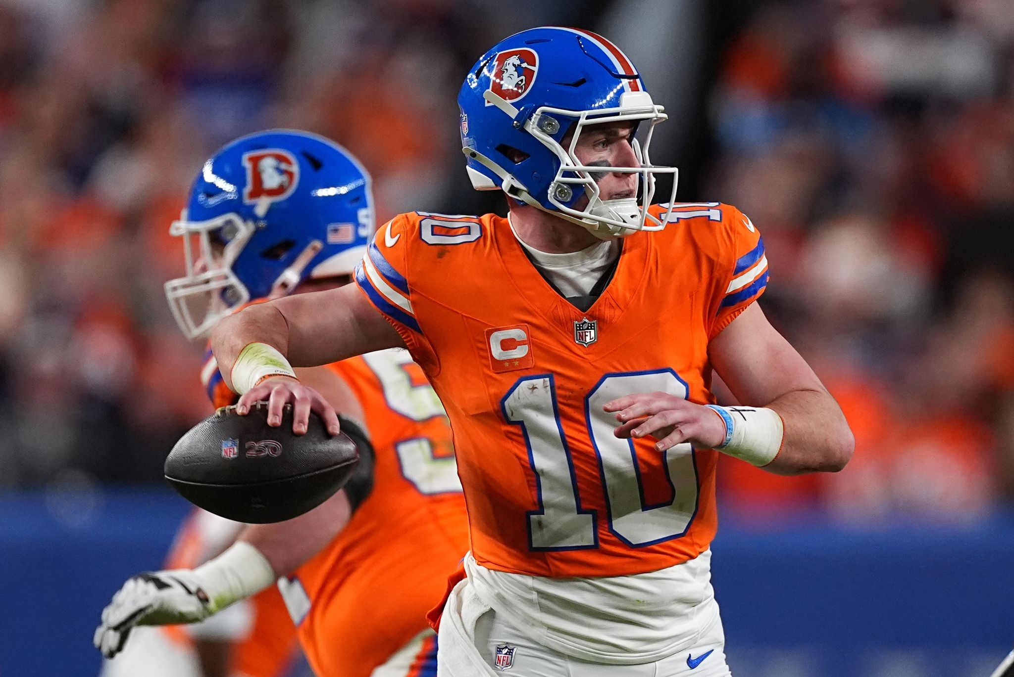 Allen y los Bills visitan a la feroz defensiva de Denver por el pase la ...