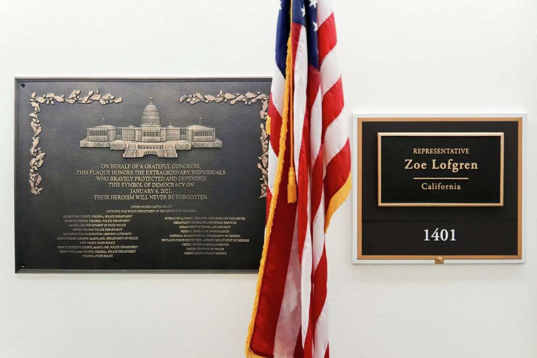 This Jan. 6 plaque was made to honor law enforcement. It's nowhere to ...