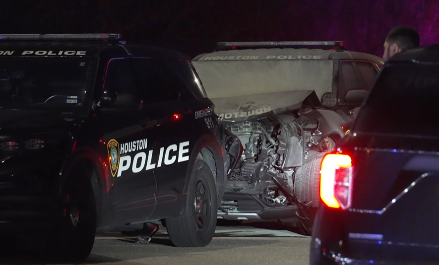 HPD officers have minor injuries after crash of police units