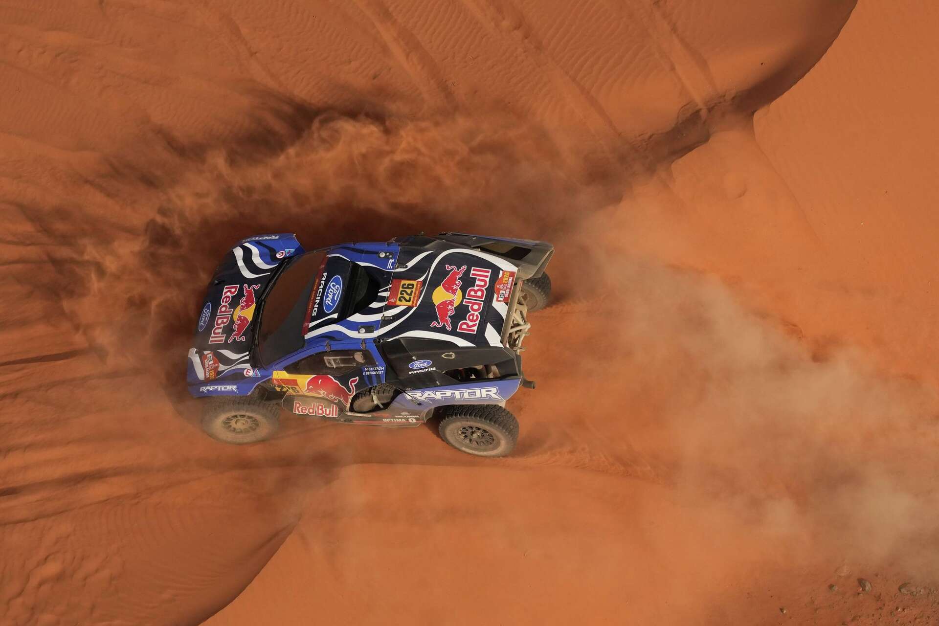 Dakar Rally moves through sweeping desert landscapes, in photos