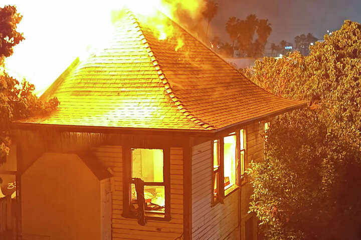 121-year-old motel burns down in Hollywood fire