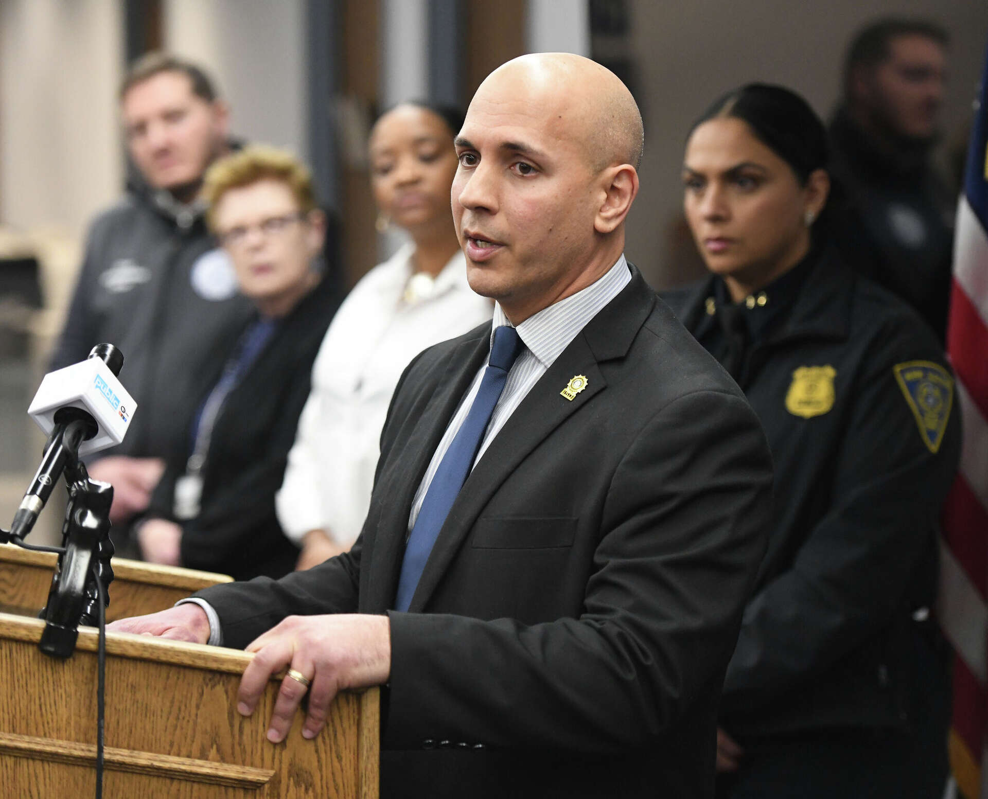 State police investigating ex-New Haven police chief accused of theft