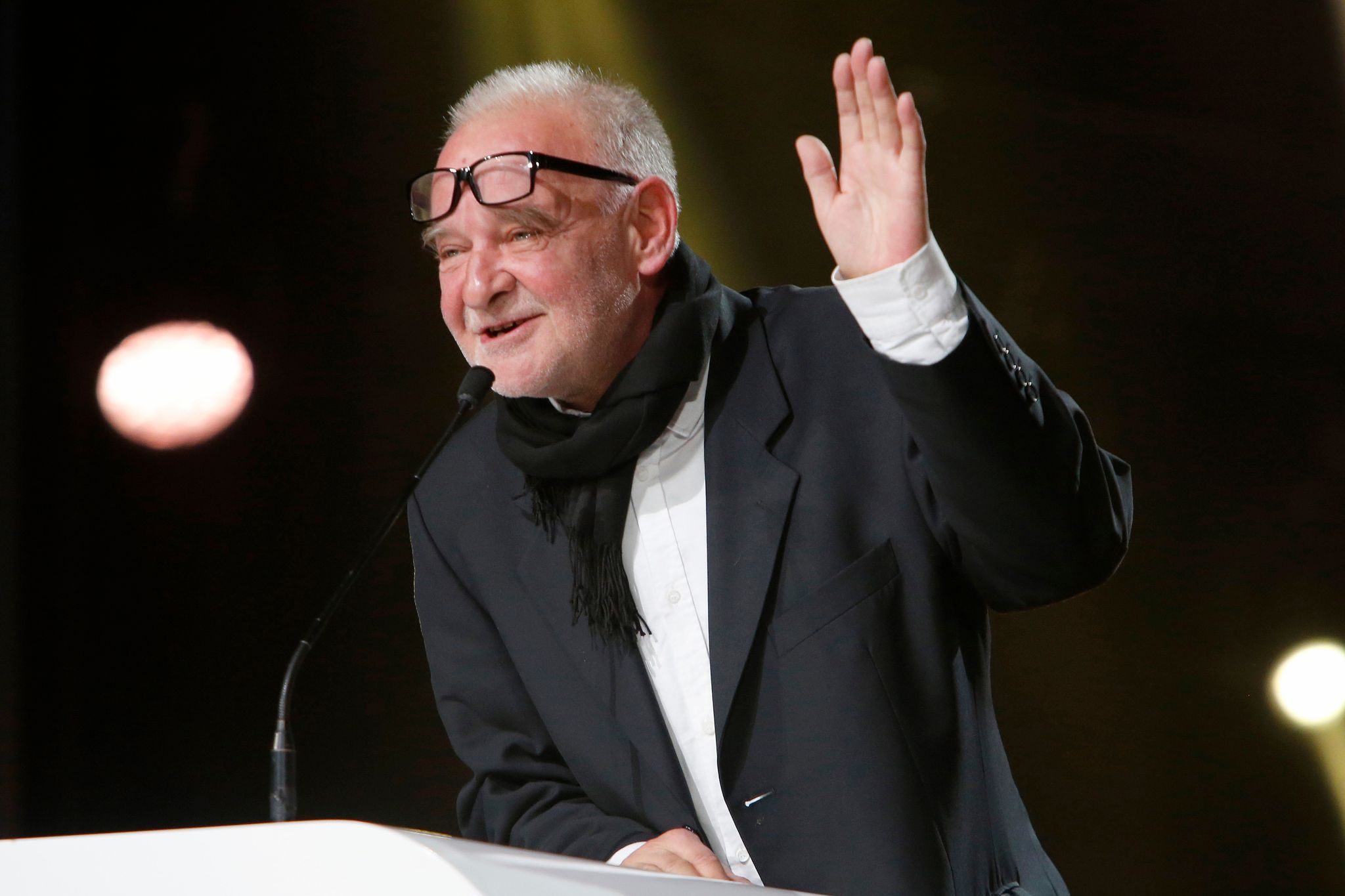 Hungarian director Béla Tarr, known for darkly comic films, dies at 70