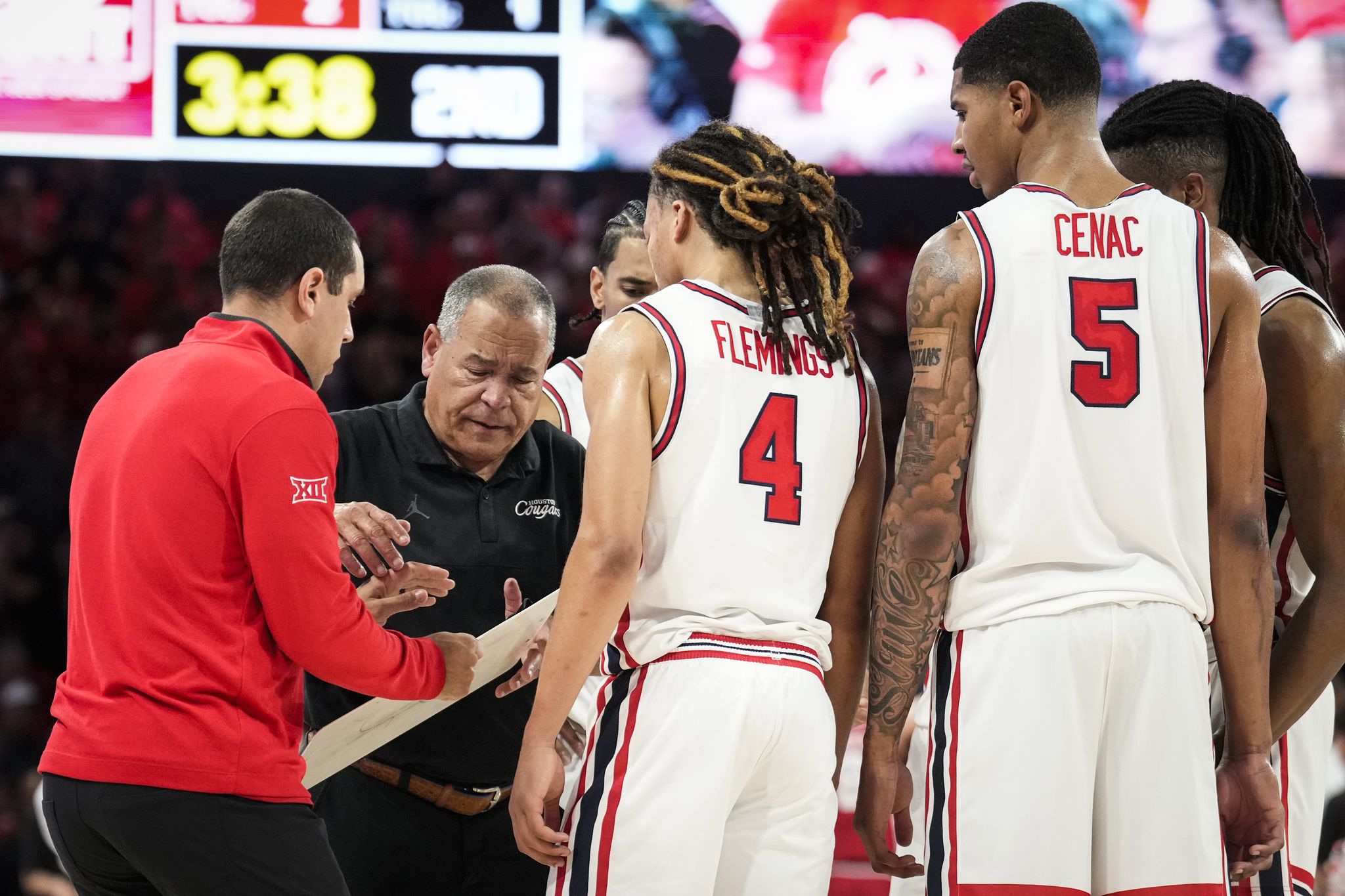 UH basketball projected to be top-2 seed in NCAA Tournament