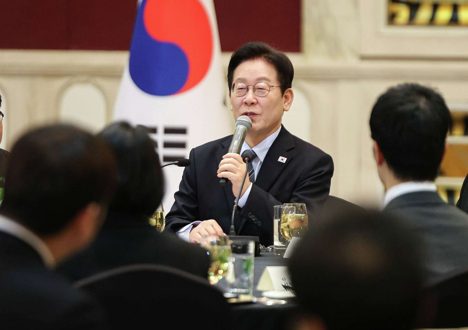 South Korean leader says he asked China's Xi to act as mediator on ...