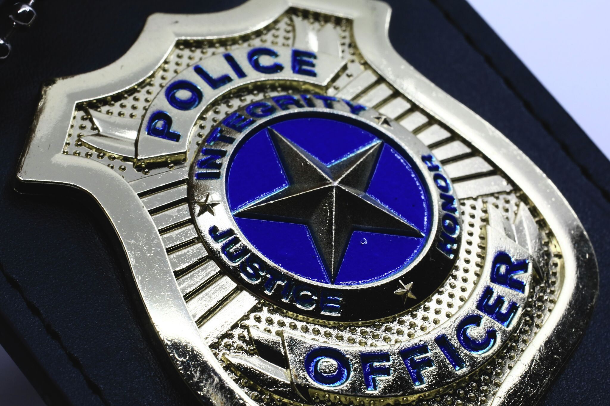 Alcalde de Minneapolis dice agente de ICE mató a mujer ...