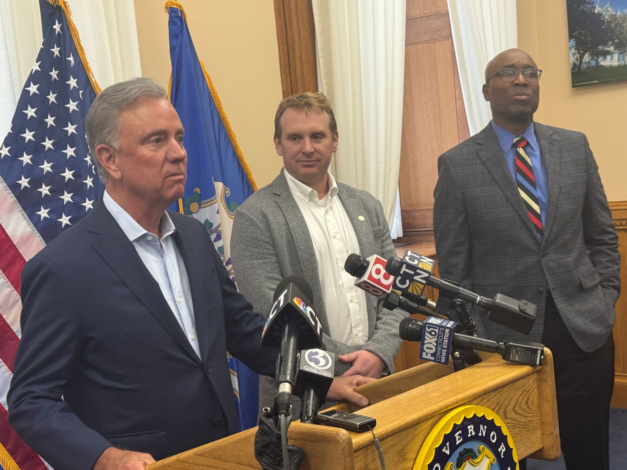 Connecticut officials say health insurance sign-up may be extended