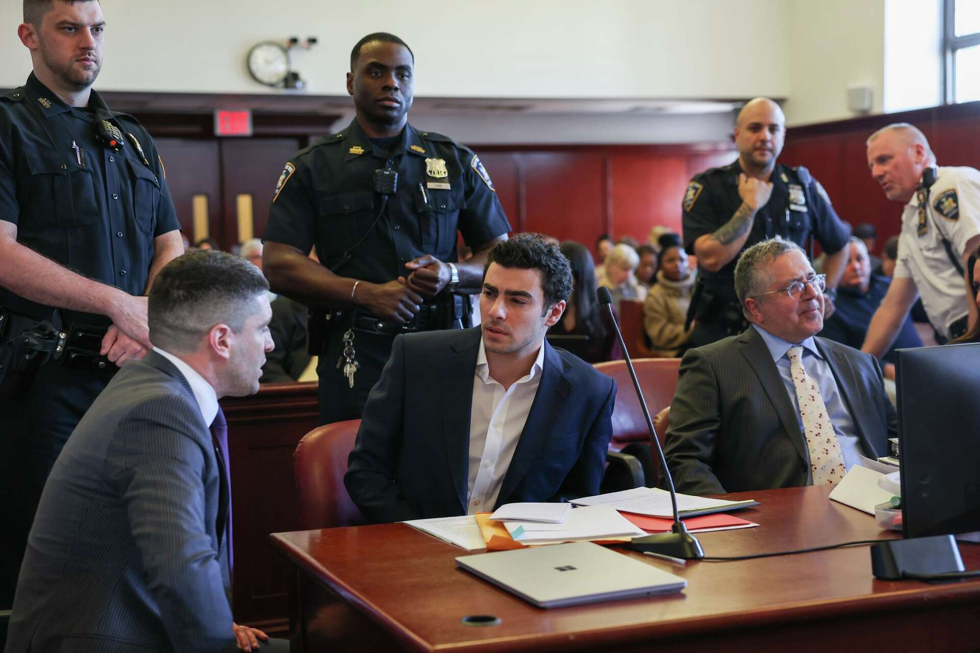 Federal prosecutors slam Mangione lawyers’ 'meritless' claims about ...