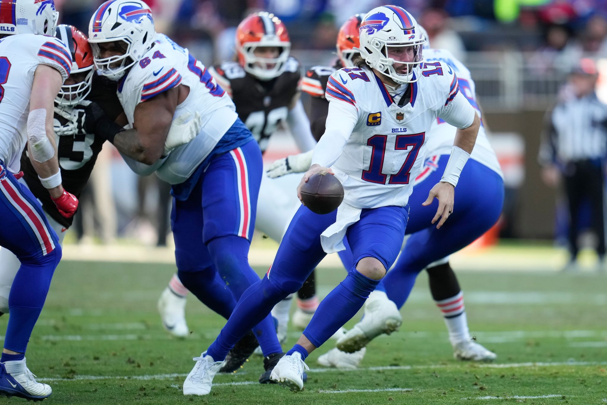 Josh Allen dice saber qué debe mejorar mientras los Bills se preparan ...