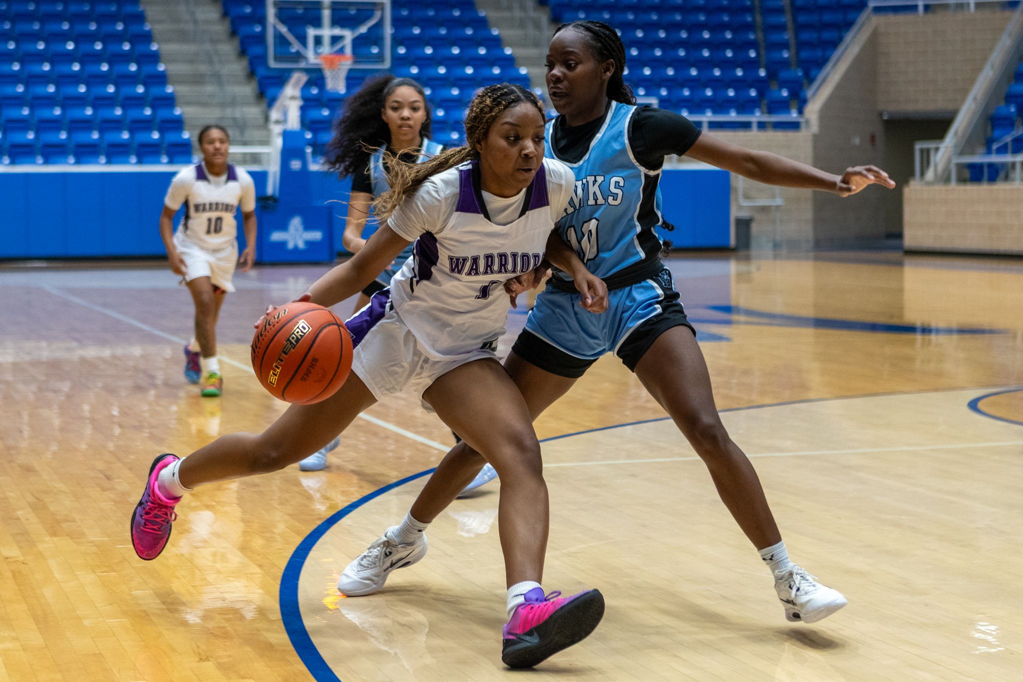Trinity Dixon leads Warren girls basketball to win over Harlan
