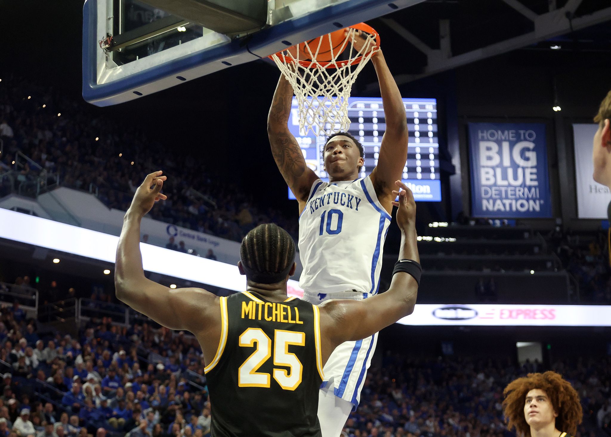 Missouri beats Kentucky 73-68 for first win in Lexington
