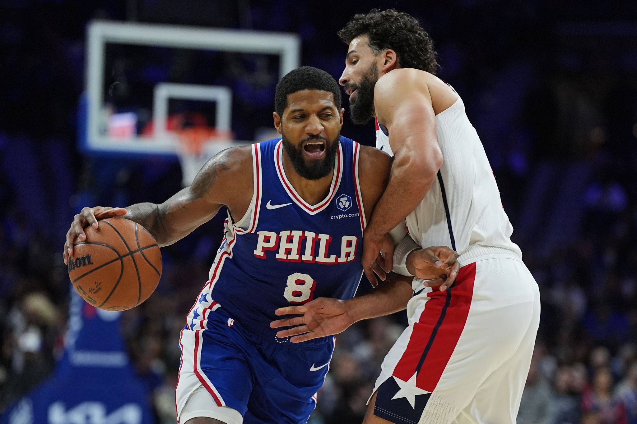 Embiid y George lideran a los 76ers en victoria 131-110 sobre los Wizards