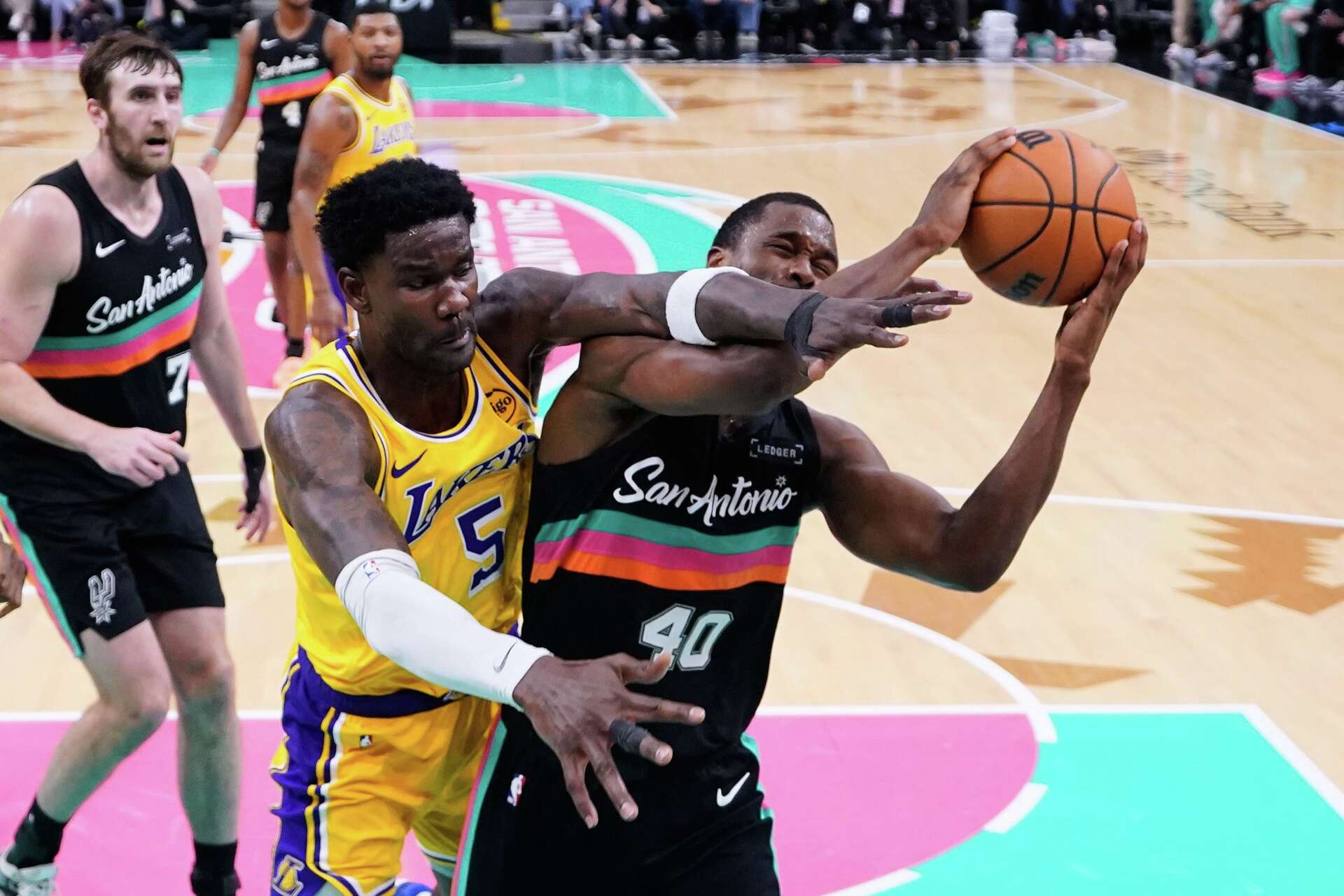 Johnson and Wembanyama fuel Spurs to win over Lakers 107-91, despite ...