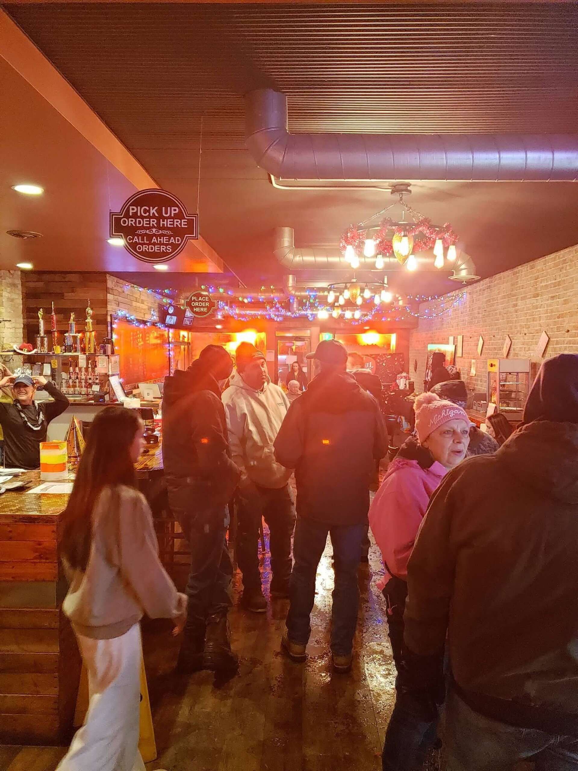 Caro Drops the Beet brings hundreds downtown for New Year’s Eve