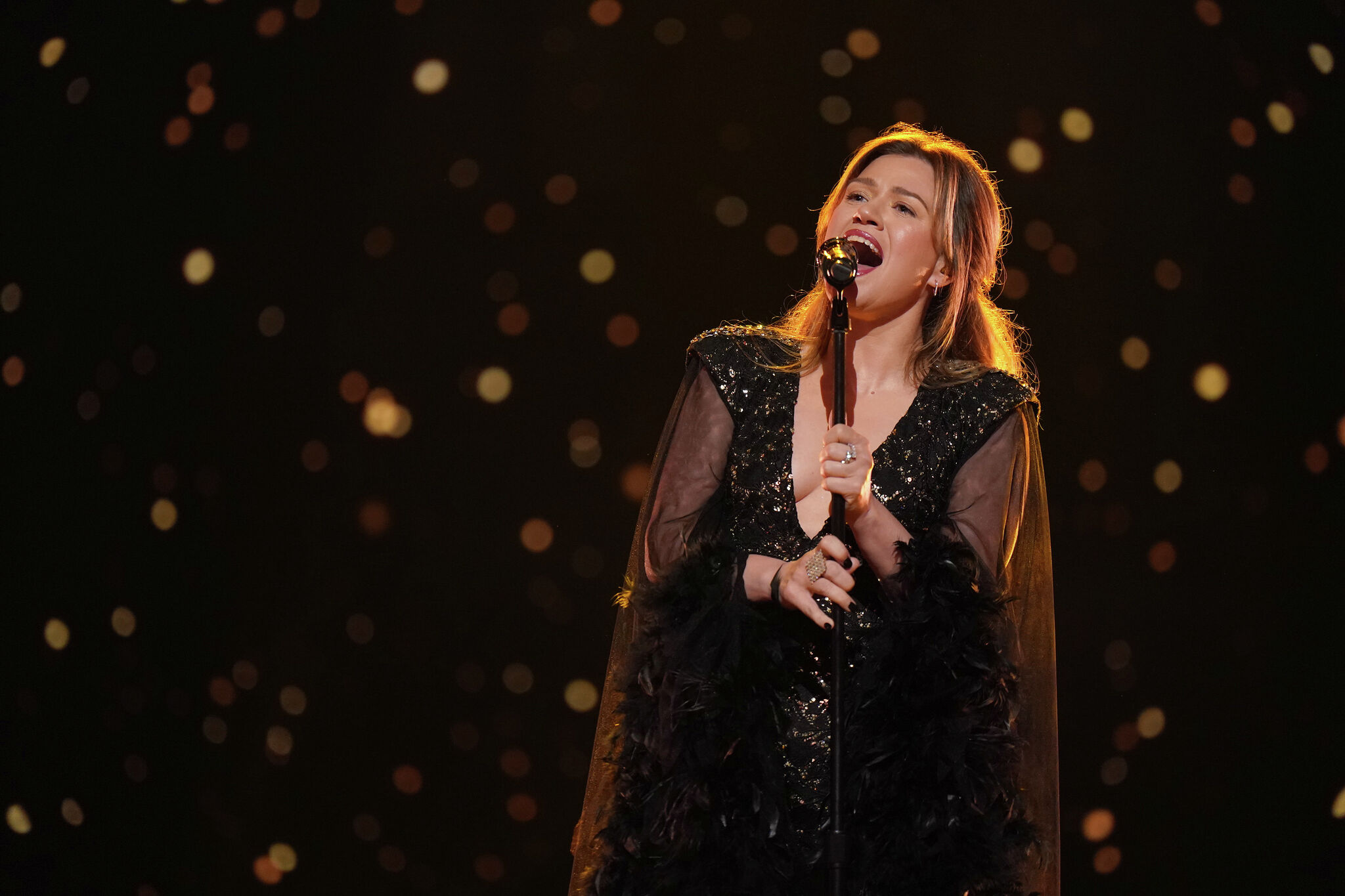 What to know about Kelly Clarkson's return to the Houston rodeo