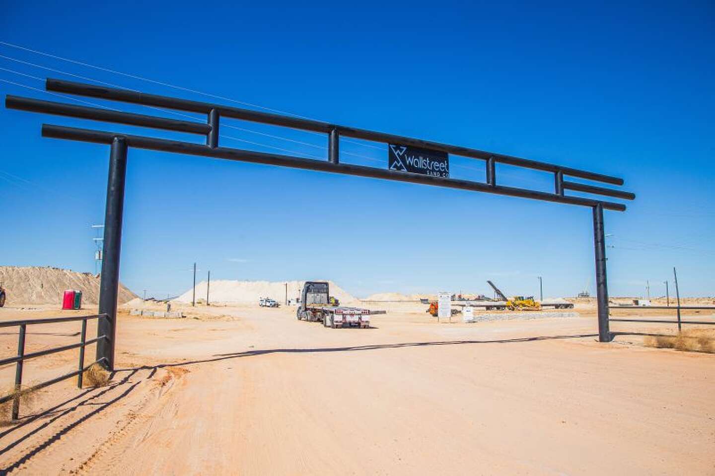 Wallstreet Sand launches dry sand operations