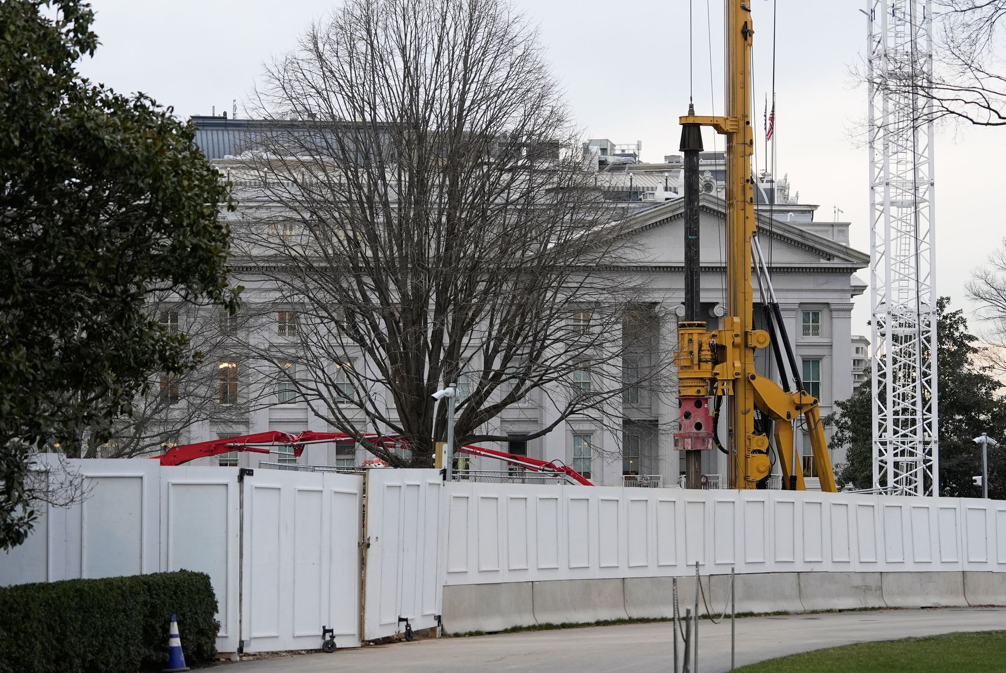 La Casa Blanca defiende decisión de demoler Ala Este y construir salón ...