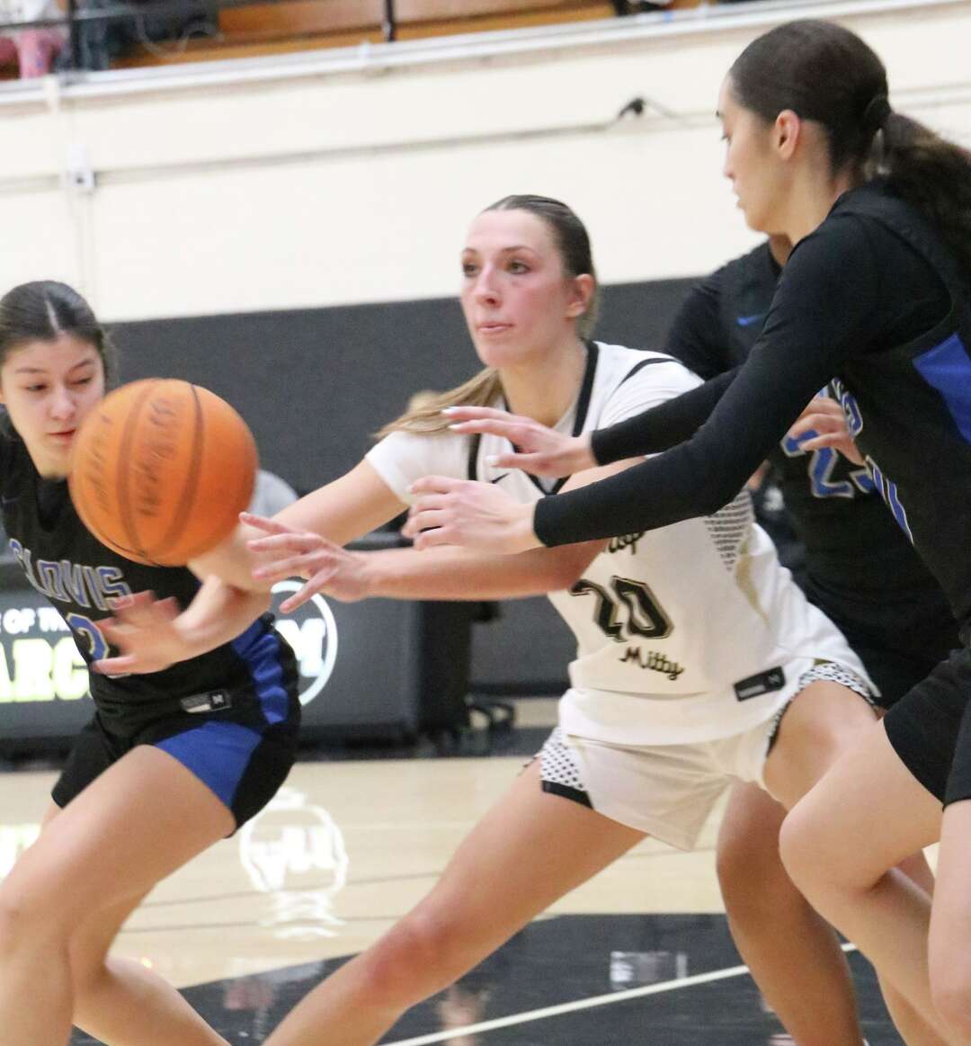 Mitty’s McKenna Woliczko looks as powerful as ever in comeback