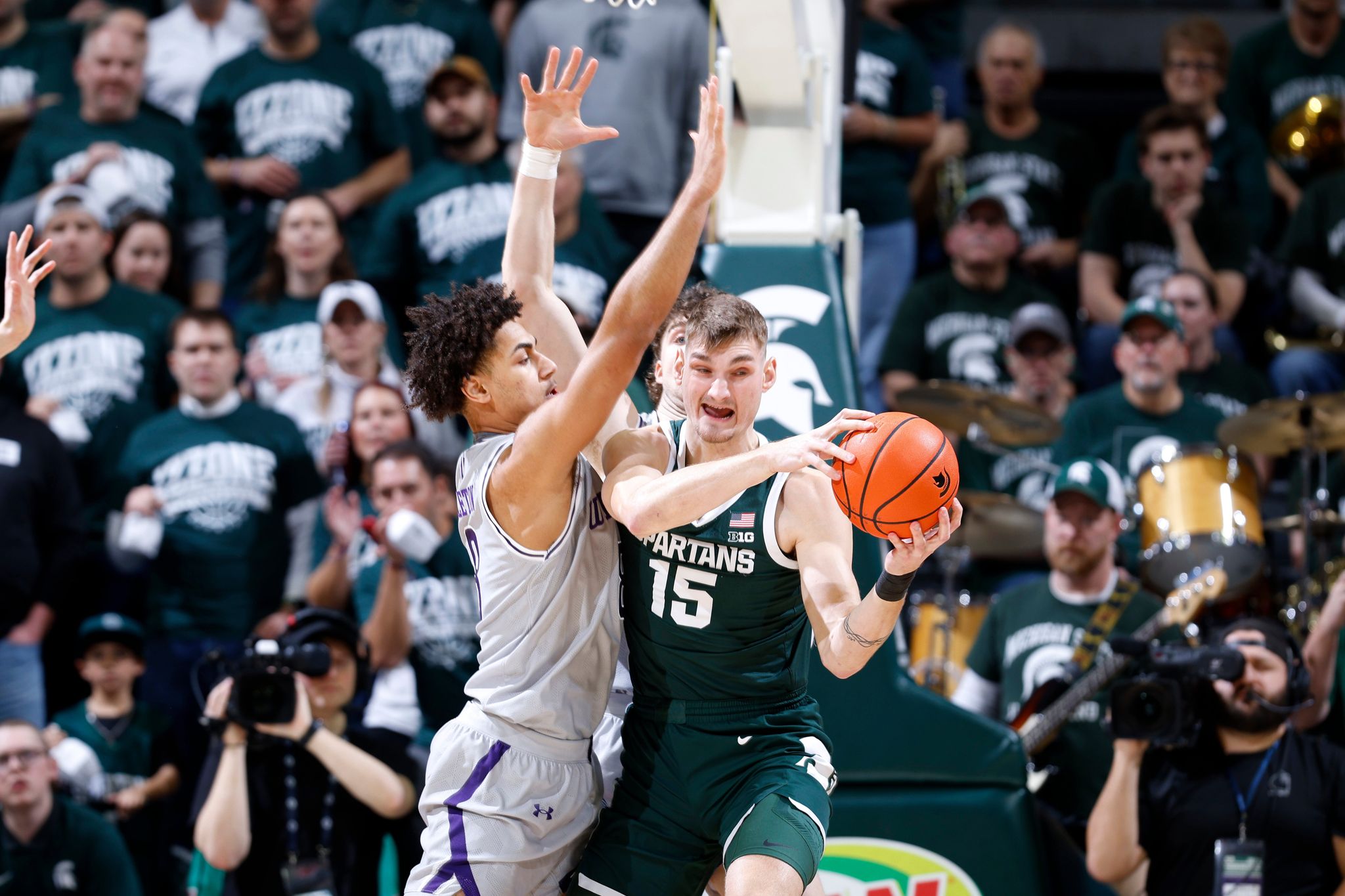 No. 12 Michigan State rallies in the 2nd half to beat Northwestern 76-66