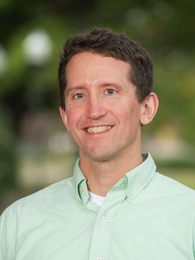 Yale, UConn experts respond to protein push in new food pyramid