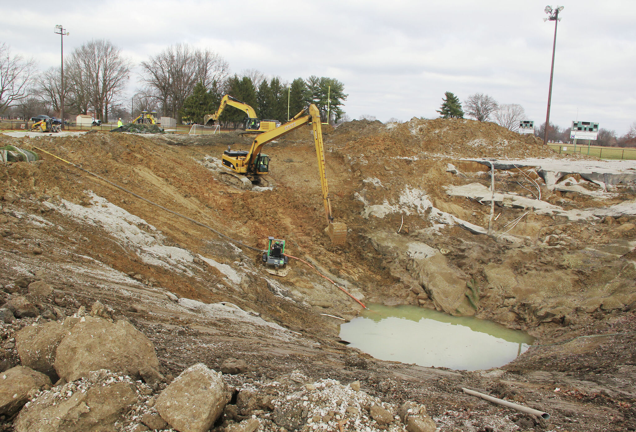 SWC girls wrestling: Alton duo take third, Edwardsville wins