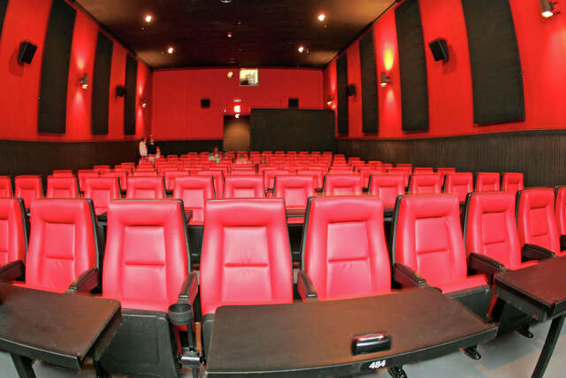 Conroe's Star Cinema Grill movie theater closes after 17 years