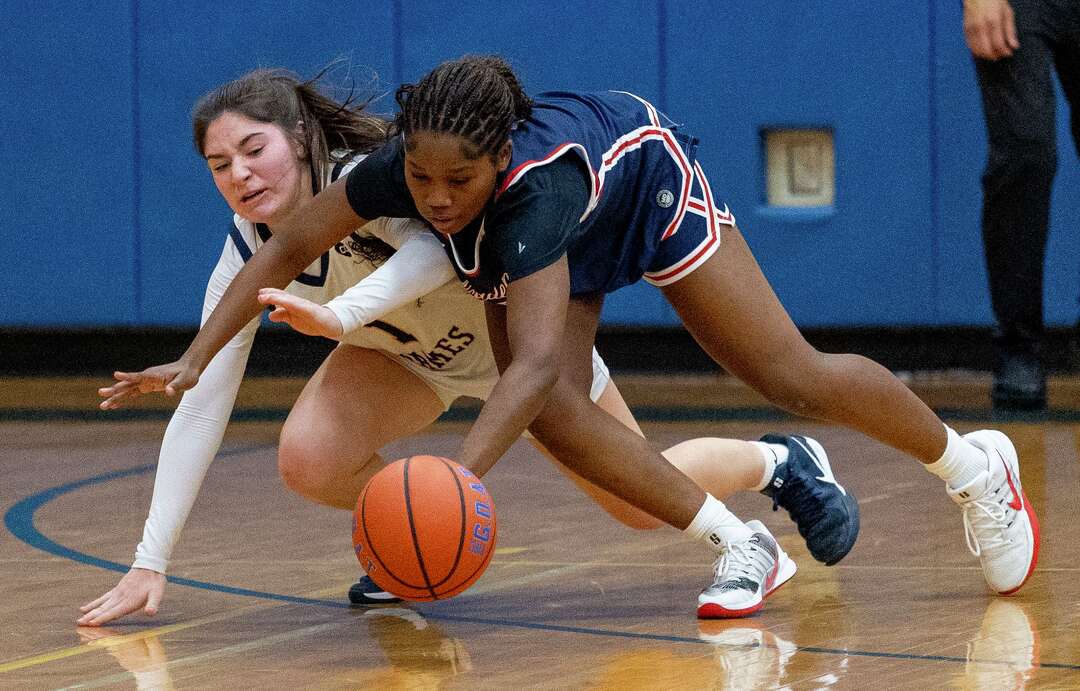 Albany Academy girls' basketball beats Holy Names in Section 2 matchup