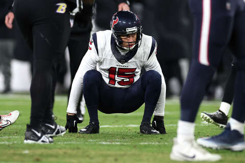 Texans punter, kicker have these tricks to beat Pittsburgh wind