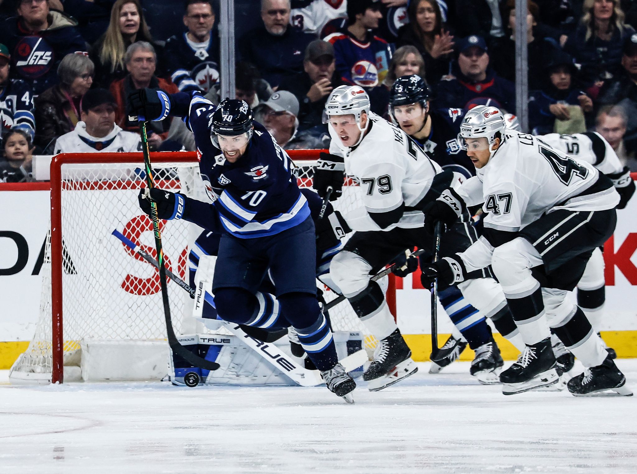 Scheifele's two goals help Jets snap 11-game losing streak with 5-1 win ...