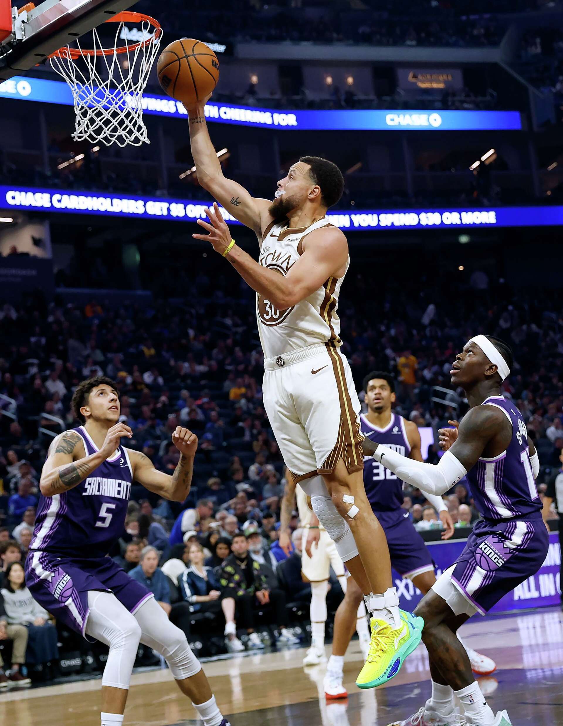 Stephen Curry has 27 points and season-best 10 assists as Warriors beat ...