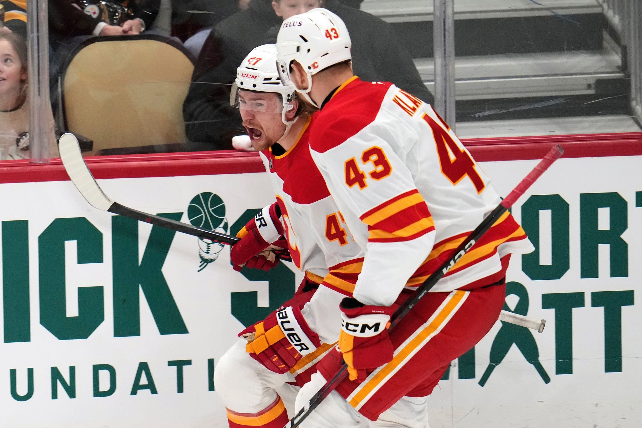 Matt Coronato's 3rd-period goal lifts Flames over Penguins 2-1