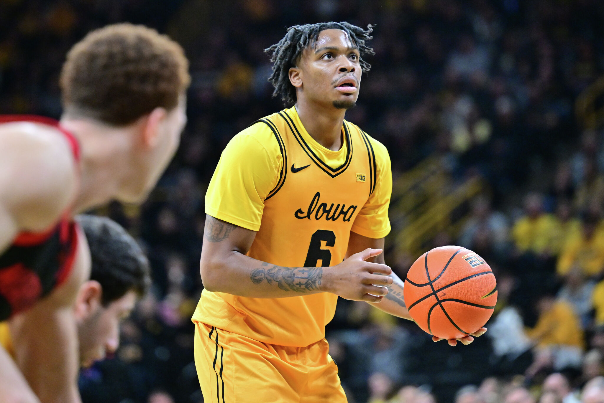 Iowa's Tavion Banks listed as questionable vs. Illinois basketball