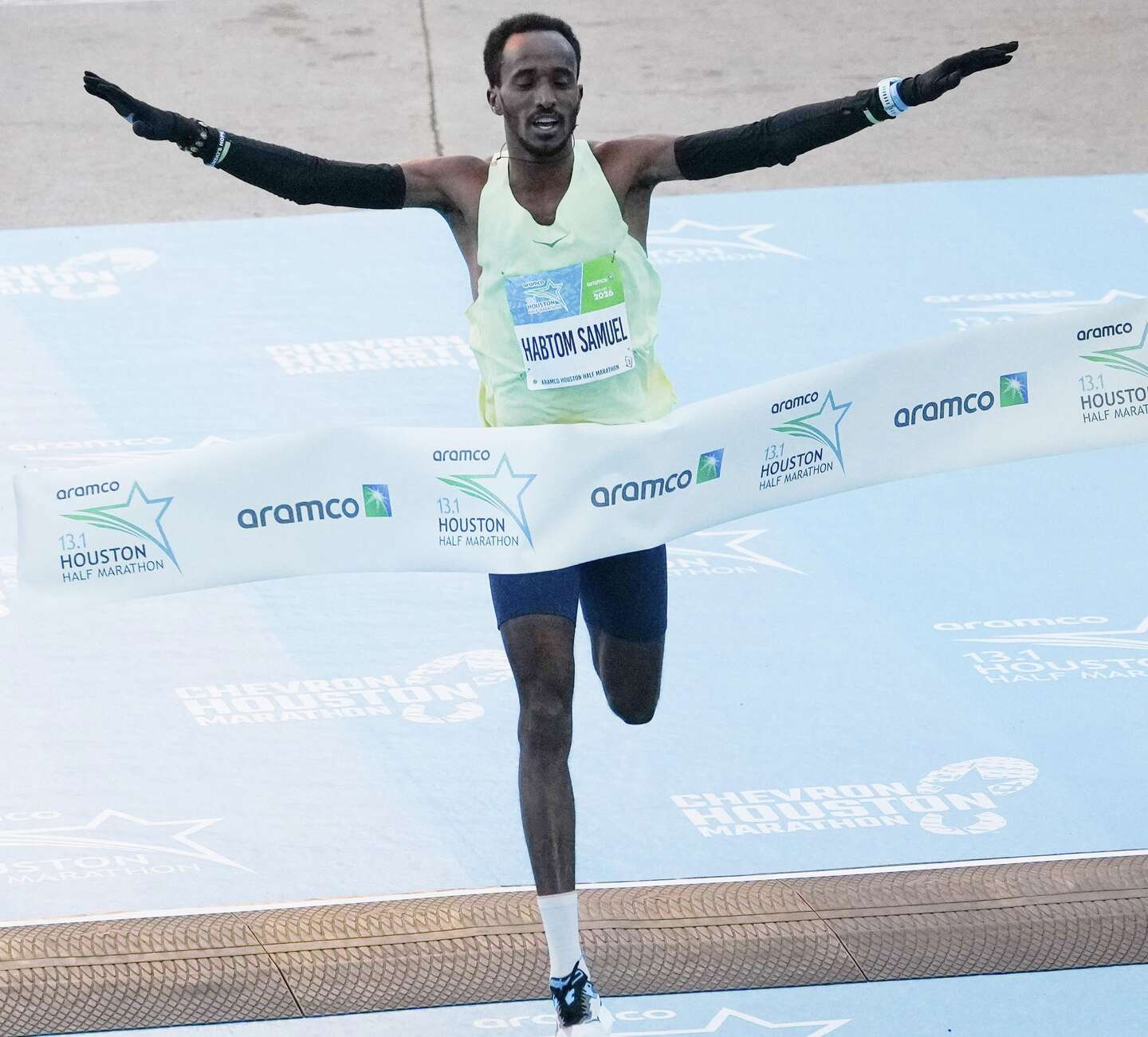 Aramco Houston Half Marathon: Habtom Samuel sets course record
