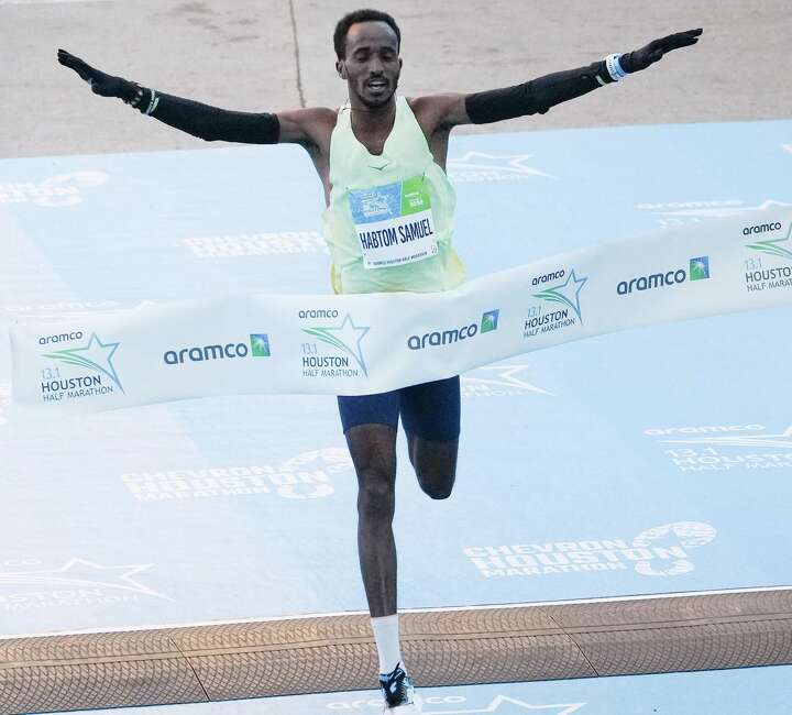 Aramco Houston Half Marathon: Habtom Samuel sets course record