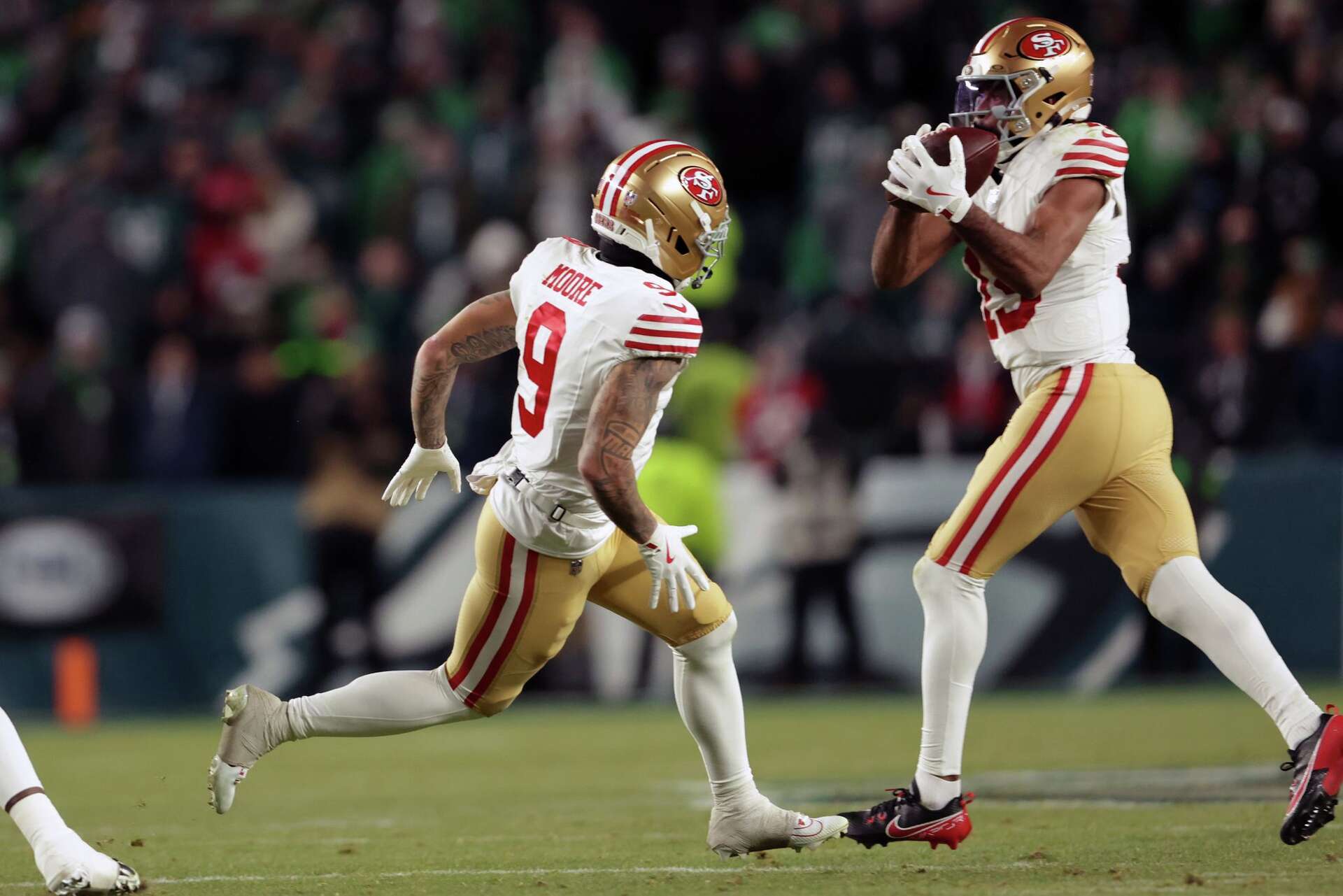 49ers’ improbable win keyed by unlikely stars, preposterous play call