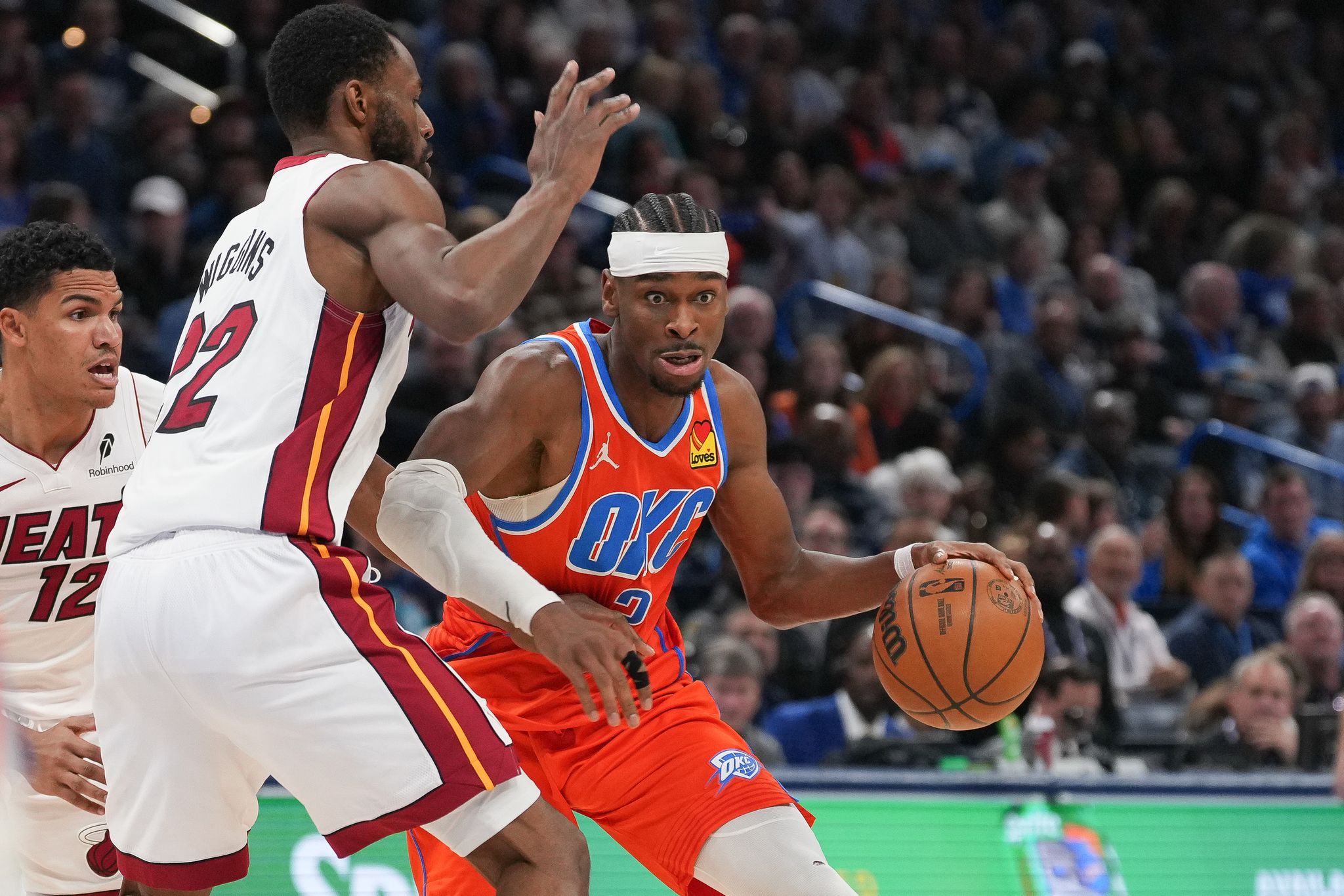 Shai Gilgeous-Alexander anota 29 puntos y el Thunder vence 124-112 a Heat