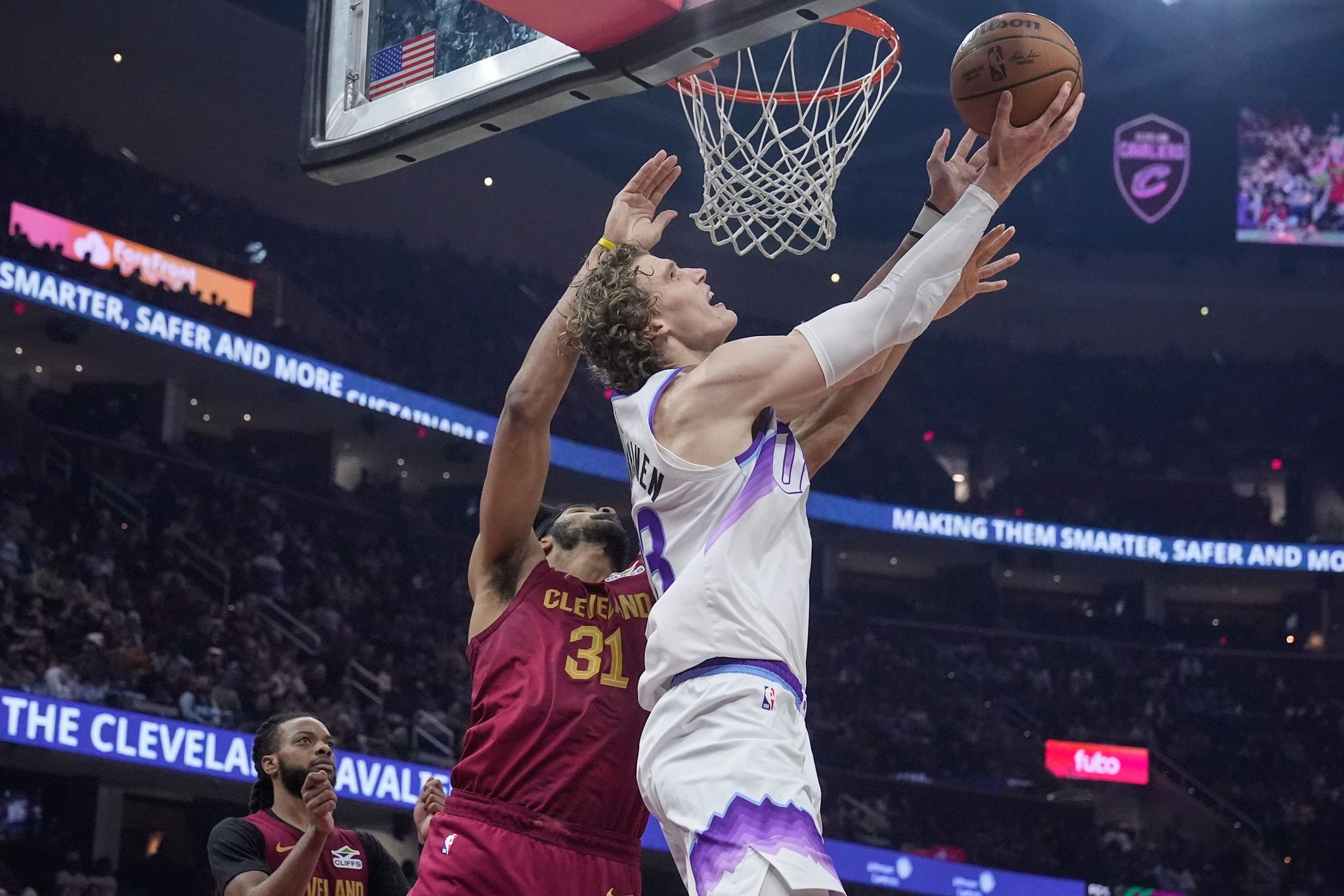 Jazz deja atrás humillante derrota con victoria 123-112 ante Cavaliers