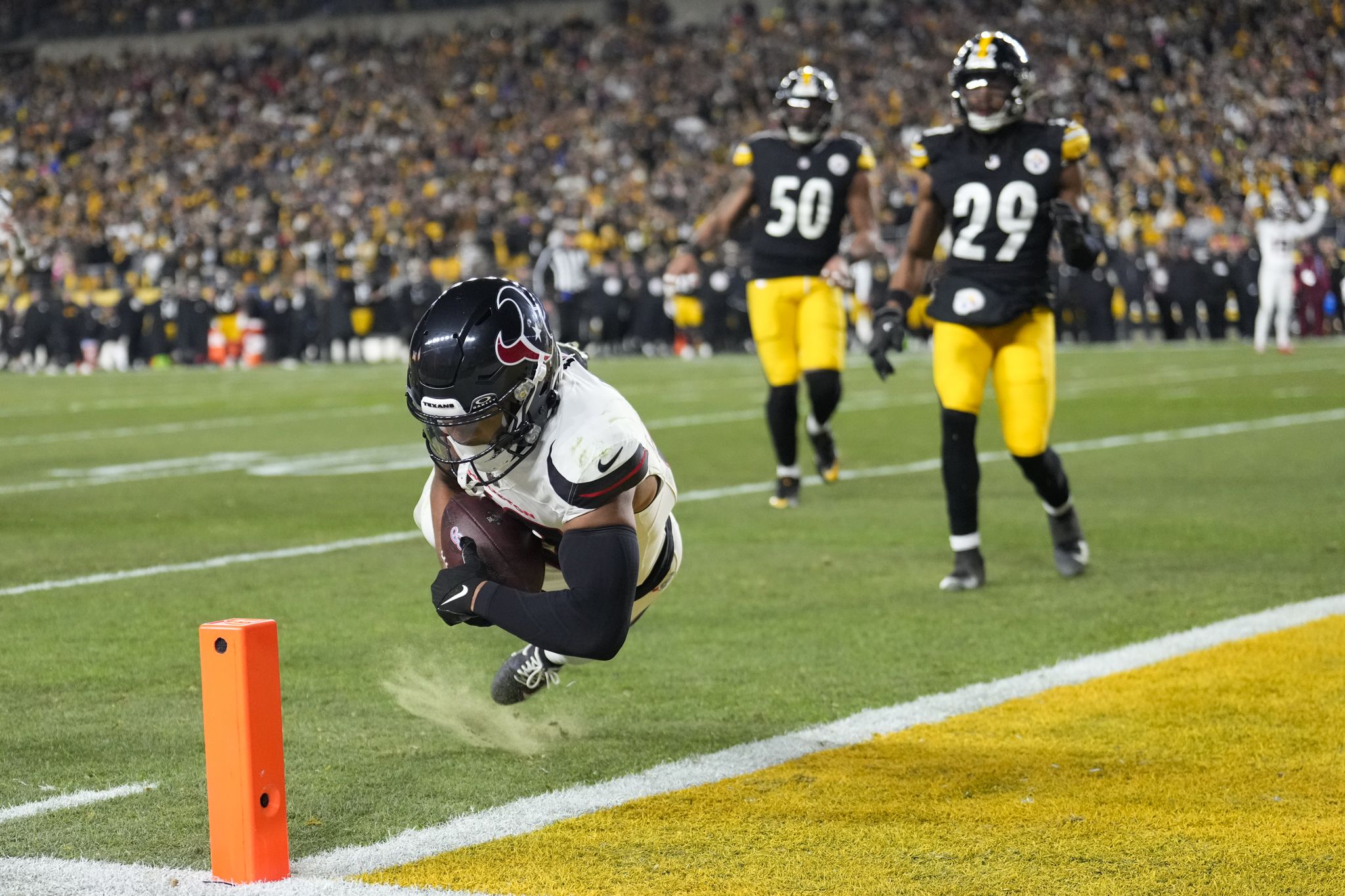 Houston Texans use defense, running game and Christian Kirk to win