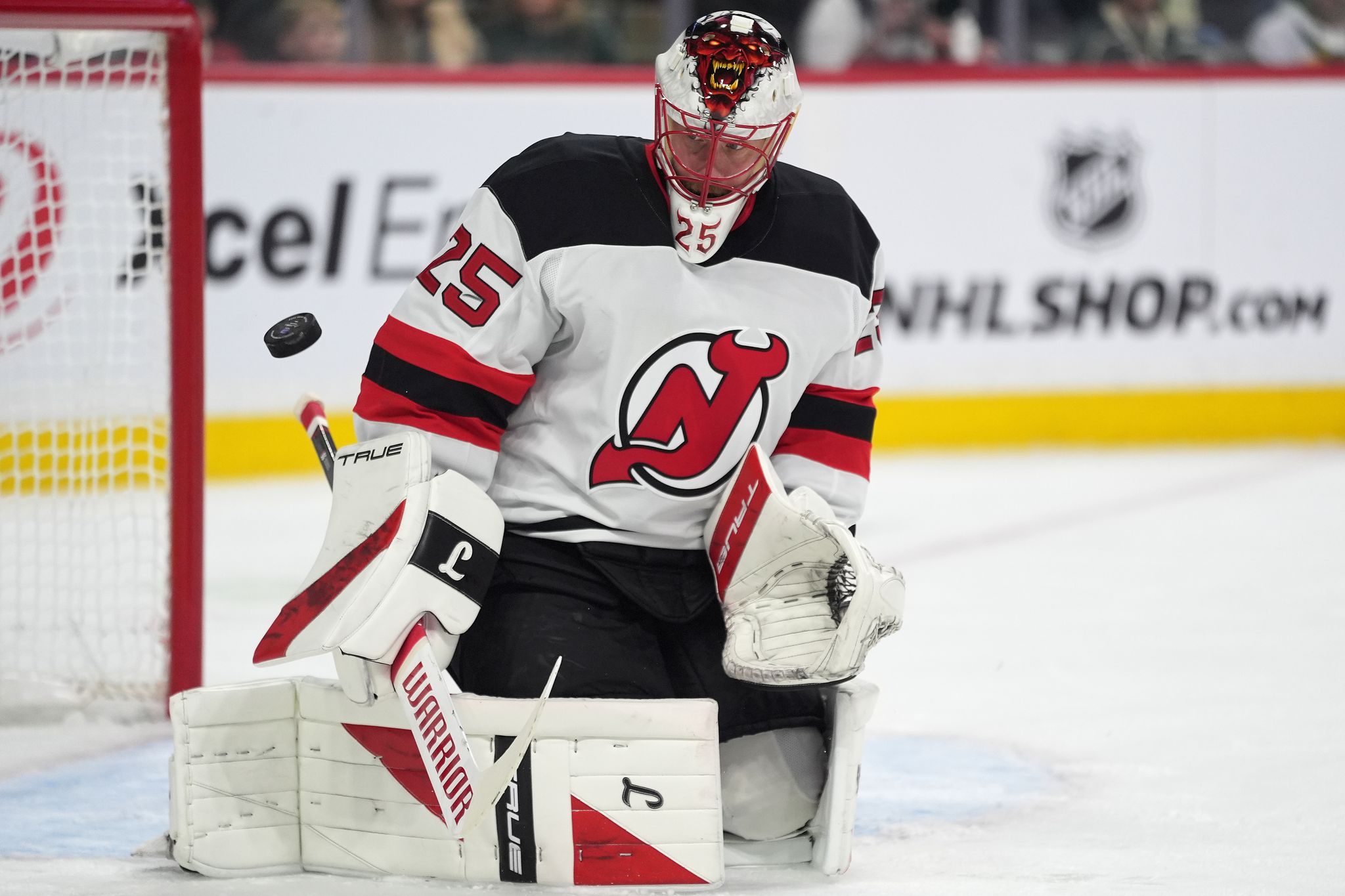 Jesper Bratt, Ondrej Palat each score 2 goals as Devils beat Wild 5-2 ...