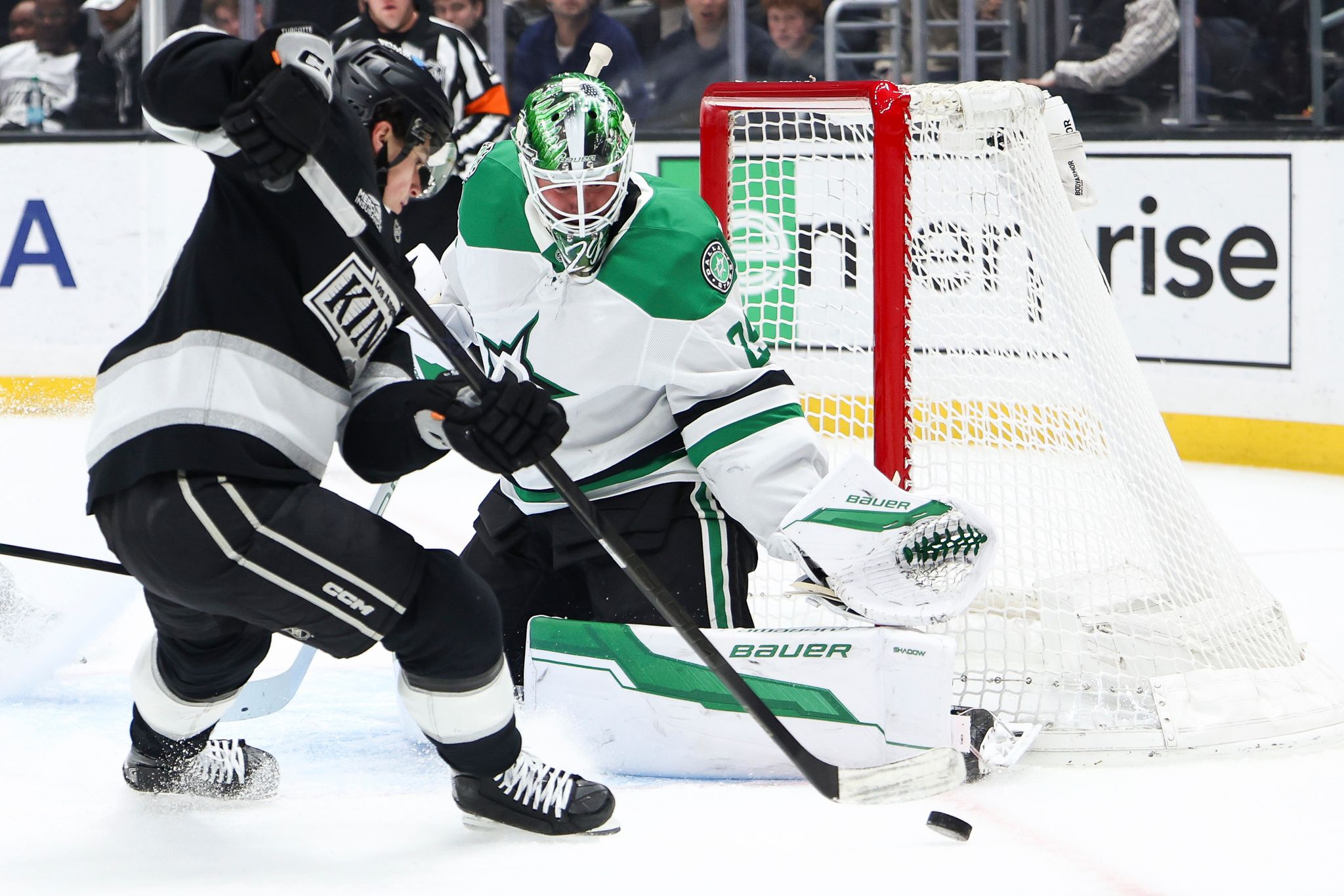 Jason Robertson strikes late in the third period to help send Stars to ...