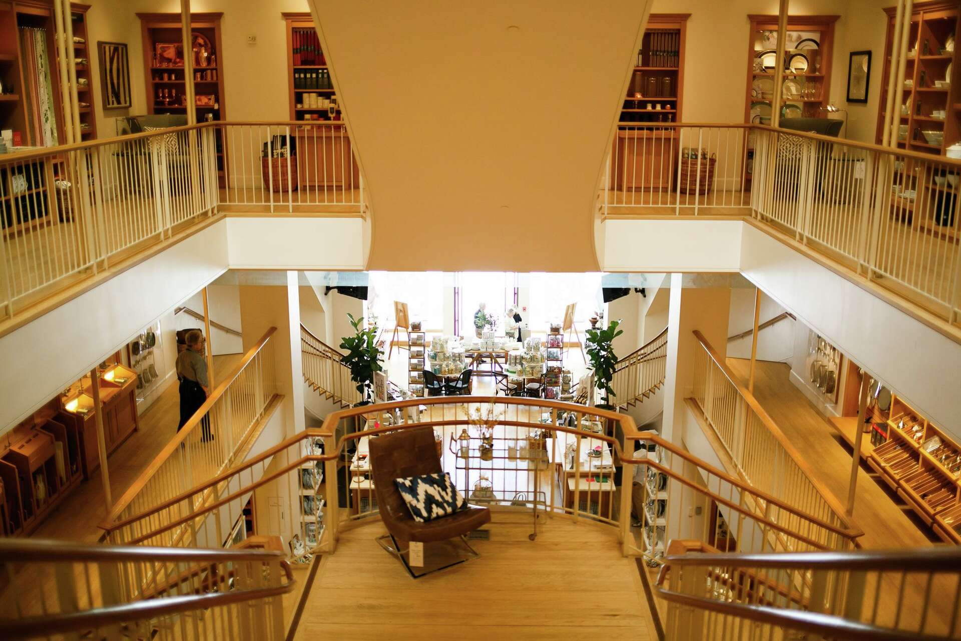 Williams-Sonoma to close last San Francisco store