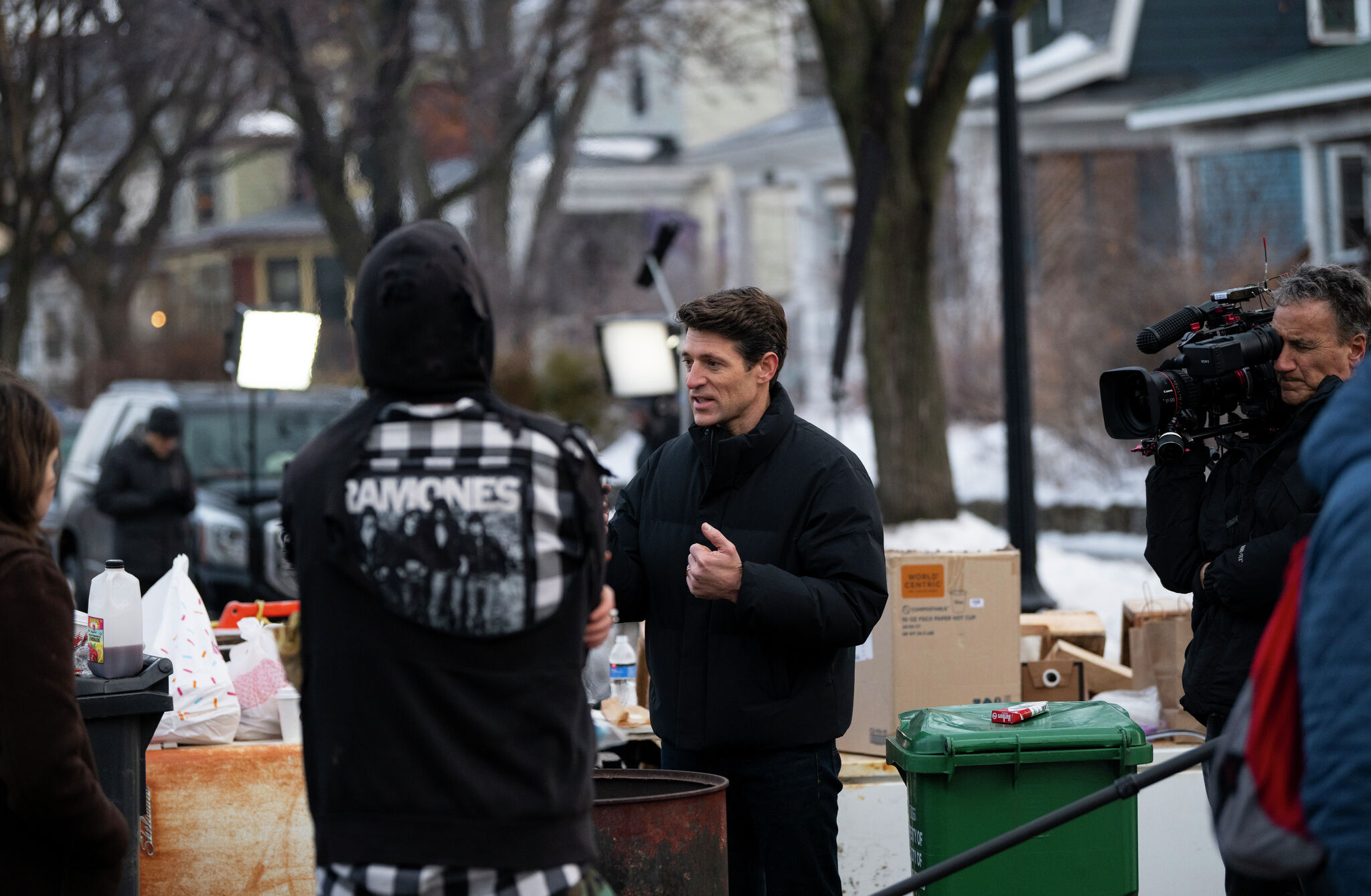 Ex-Navy SEAL convicted of planning to fire explosives at police during ...