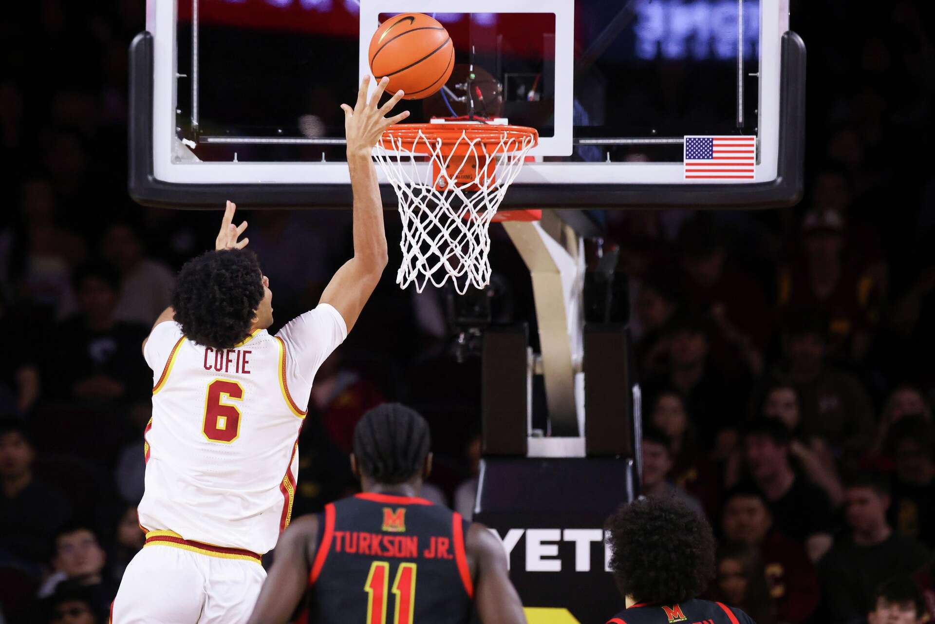 Marsh hits 4 3s, scores 20 -- both season highs -- to help USC beat ...