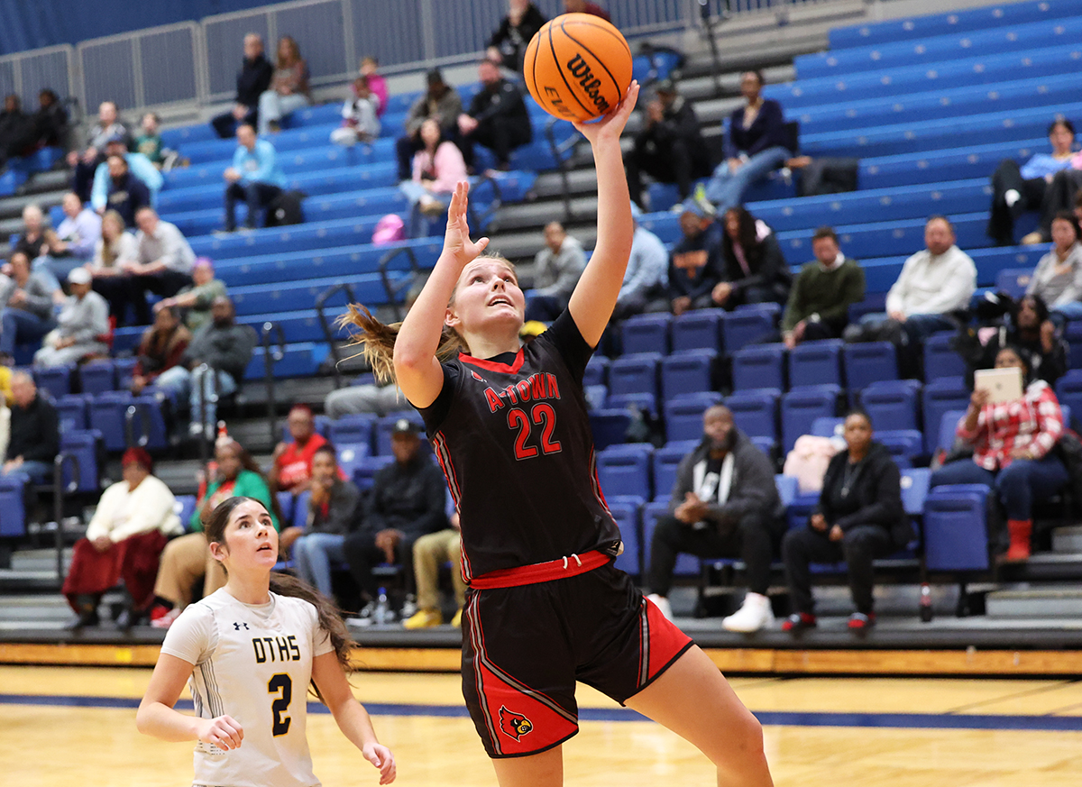 American international Sam Coffey signs for Man City
