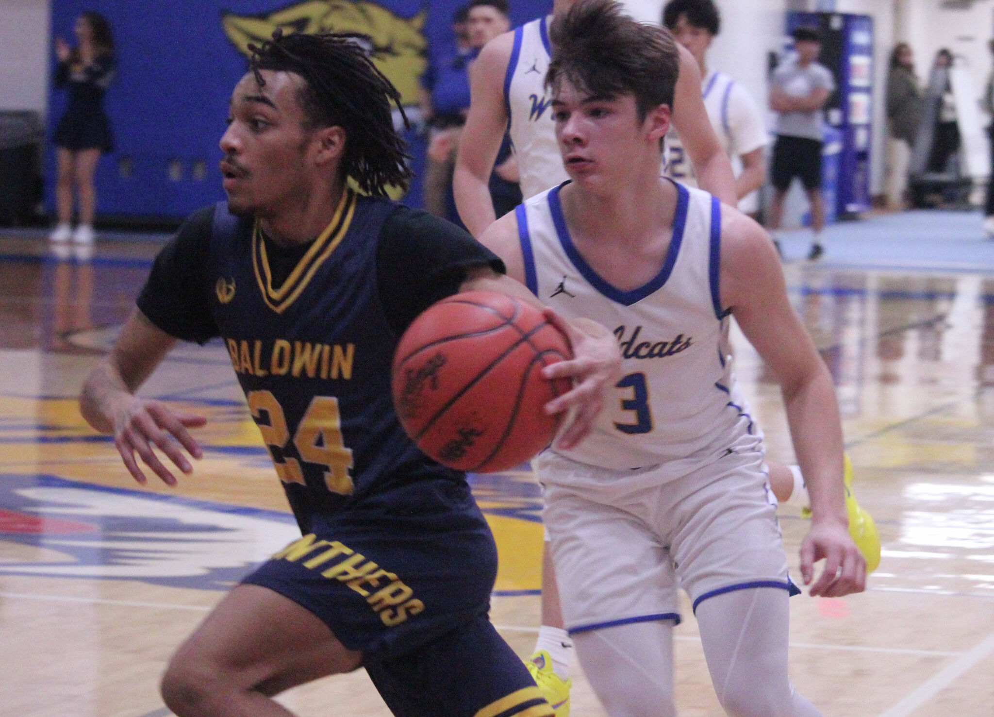 Baldwin player erupts for 37 points