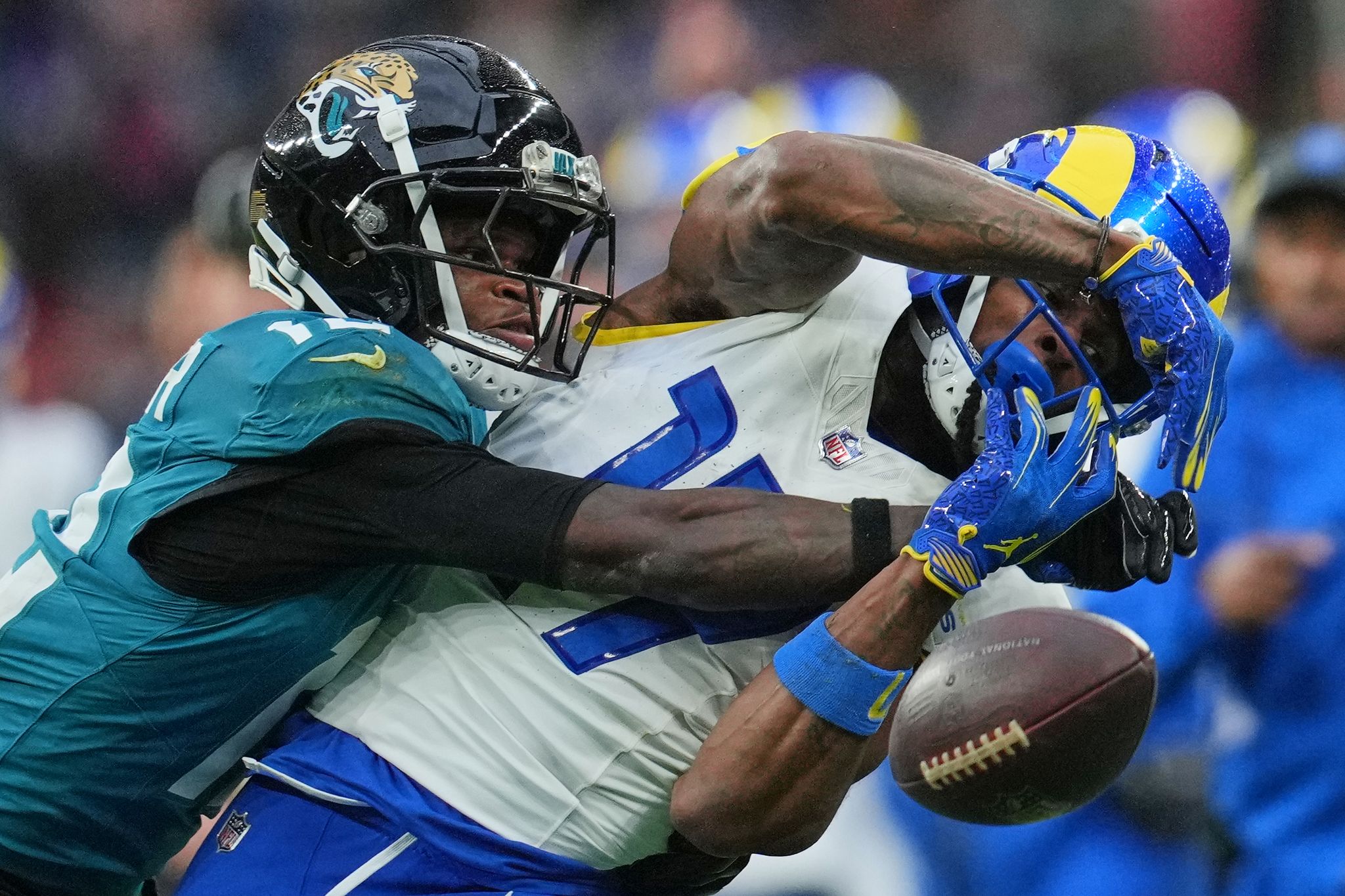 Jaguars plan for two-way star Travis Hunter to have a higher emphasis ...