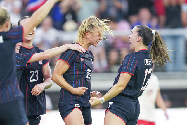 USWNT midfielder Sam Coffey leaving NWSL, signs with Manchester City