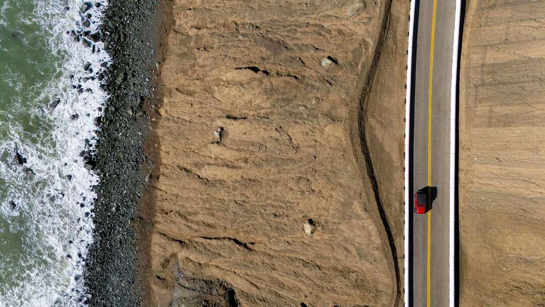 Person who fell from cliff near Devil's Slide identified