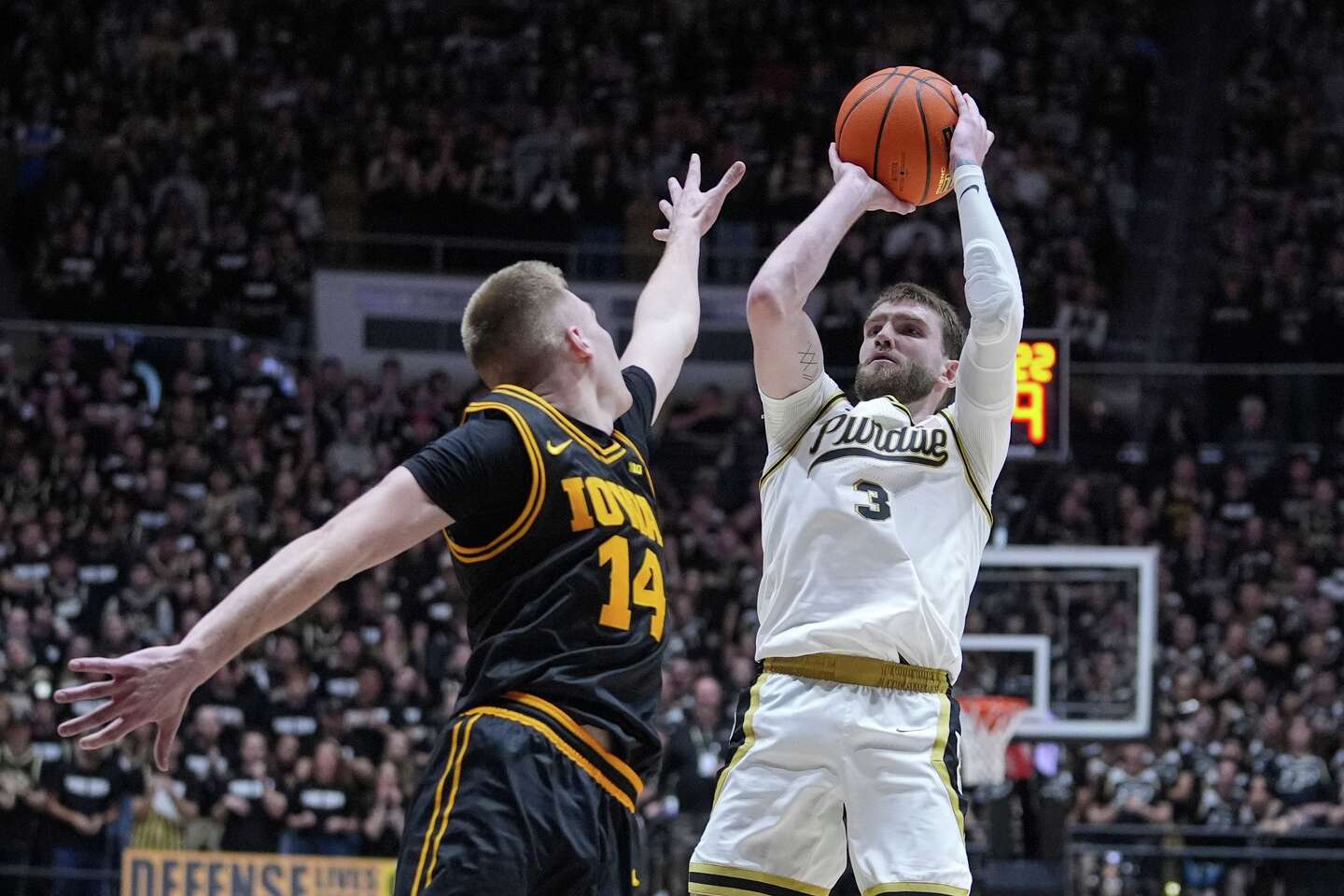 Braden Smith rebounds from sluggish 1st half to help No. 5 Purdue find ...