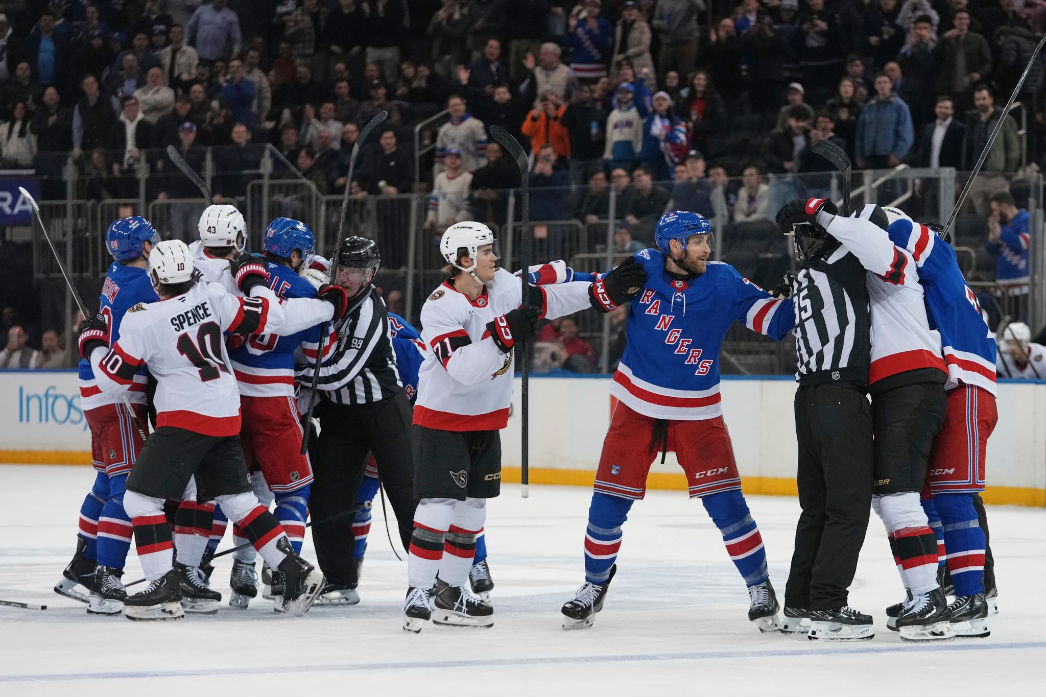 Tkachuk scores 200th goal as Senators hand Rangers 5th straight loss
